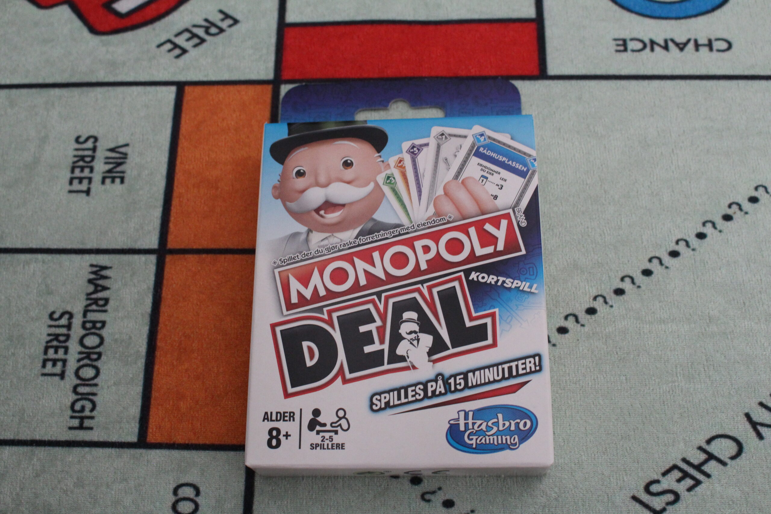 MONOPOLY DEAL, Cardgame from Norway - Monopoly